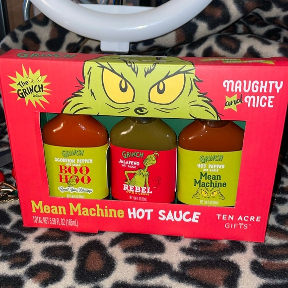 The Grinch | Kitchen | The Grinch Mean Machine Hot Sauce Gift Set ...
